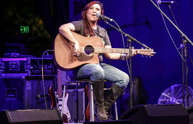 SHELLY MORRIS – FOOTSTEPS HOME | FOLDBACK Media NT