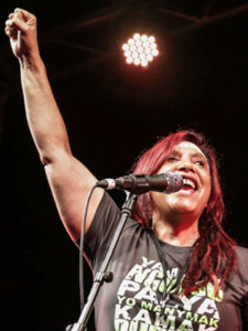 SHELLY MORRIS – FOOTSTEPS HOME | FOLDBACK Media NT